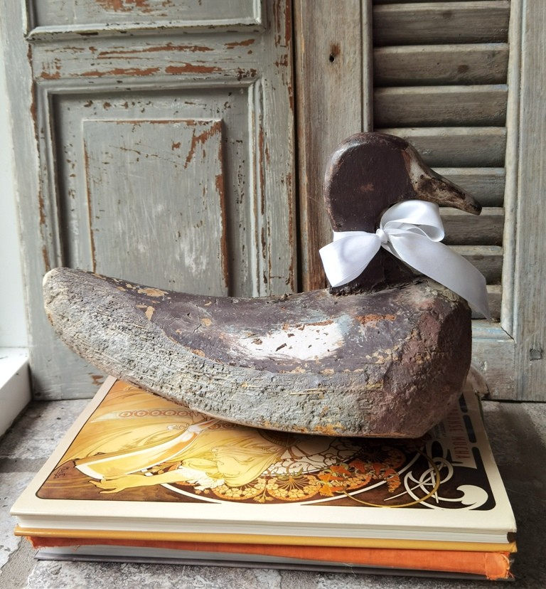 Fransk Lokkeand Træ (22,5x32cm) Patina